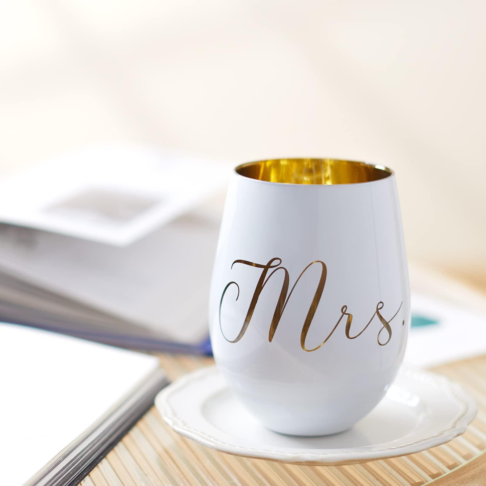 xilaxila Mr and Mrs Wine Glasses Gifts- Cool Engagement Gifts, Wedding Gifts For Couples, Bride and Groom, His and Hers- Bridal Shower Gifts For Bride To Be