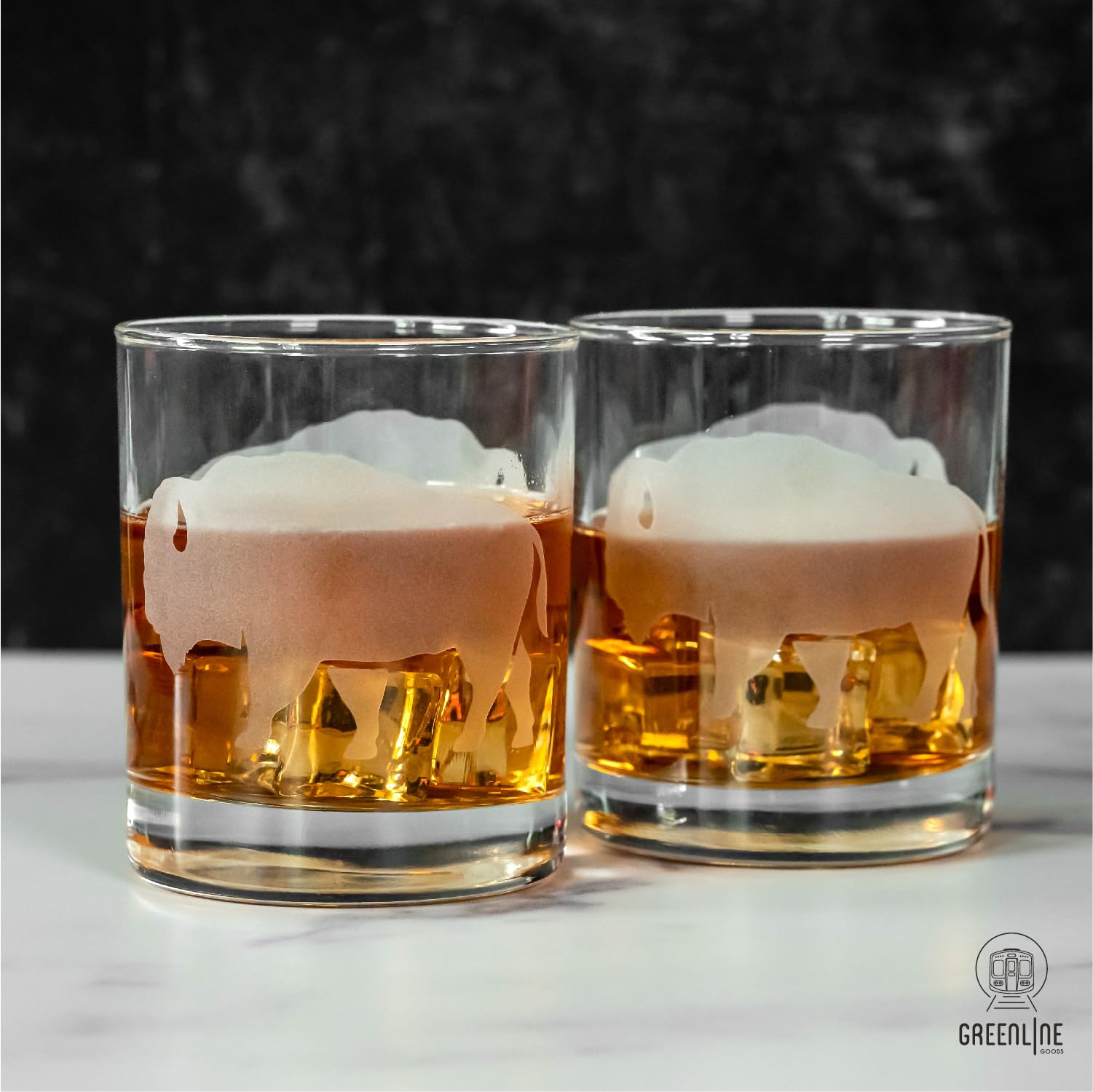 Greenline Goods Buffalo Etched Whiskey Glasses – 11 oz Set of 2 Buffalo Cocktail Glass - Old Fashioned Bar Set, Crystal Whiskey Glasses, Decor Cocktail Cabin Glasses Set - Buffalo Bourbon Glasses