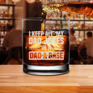 NeeNoNex I Keep All My Dad Jokes in a Dad-A-Base Funny Dad Joke Design Whiskey Glass Gift for Dads, Stepdads and Husbands