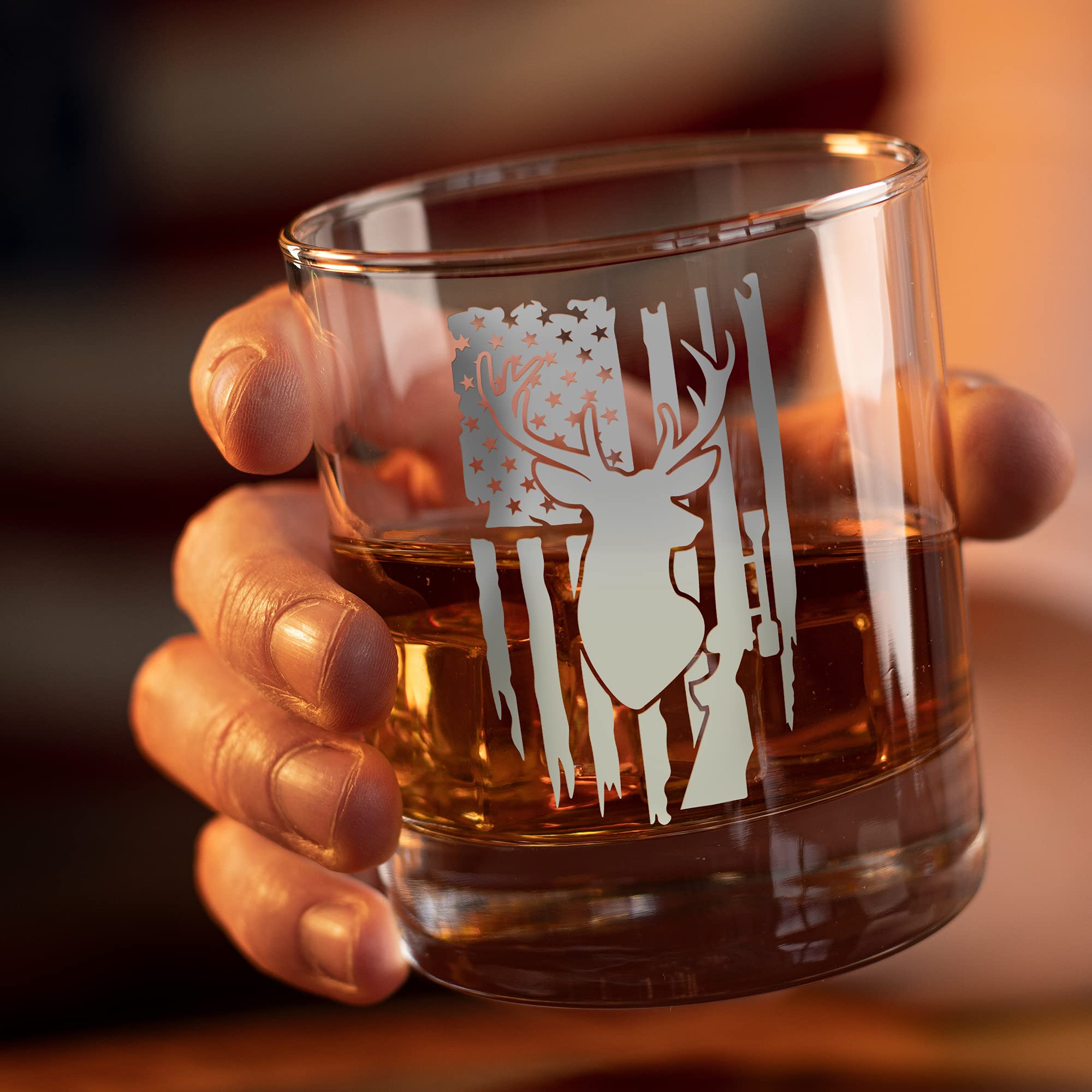 Deer Hunter American Flag - Old Fashioned Whiskey Rocks Bourbon Glass - 10 oz capacity