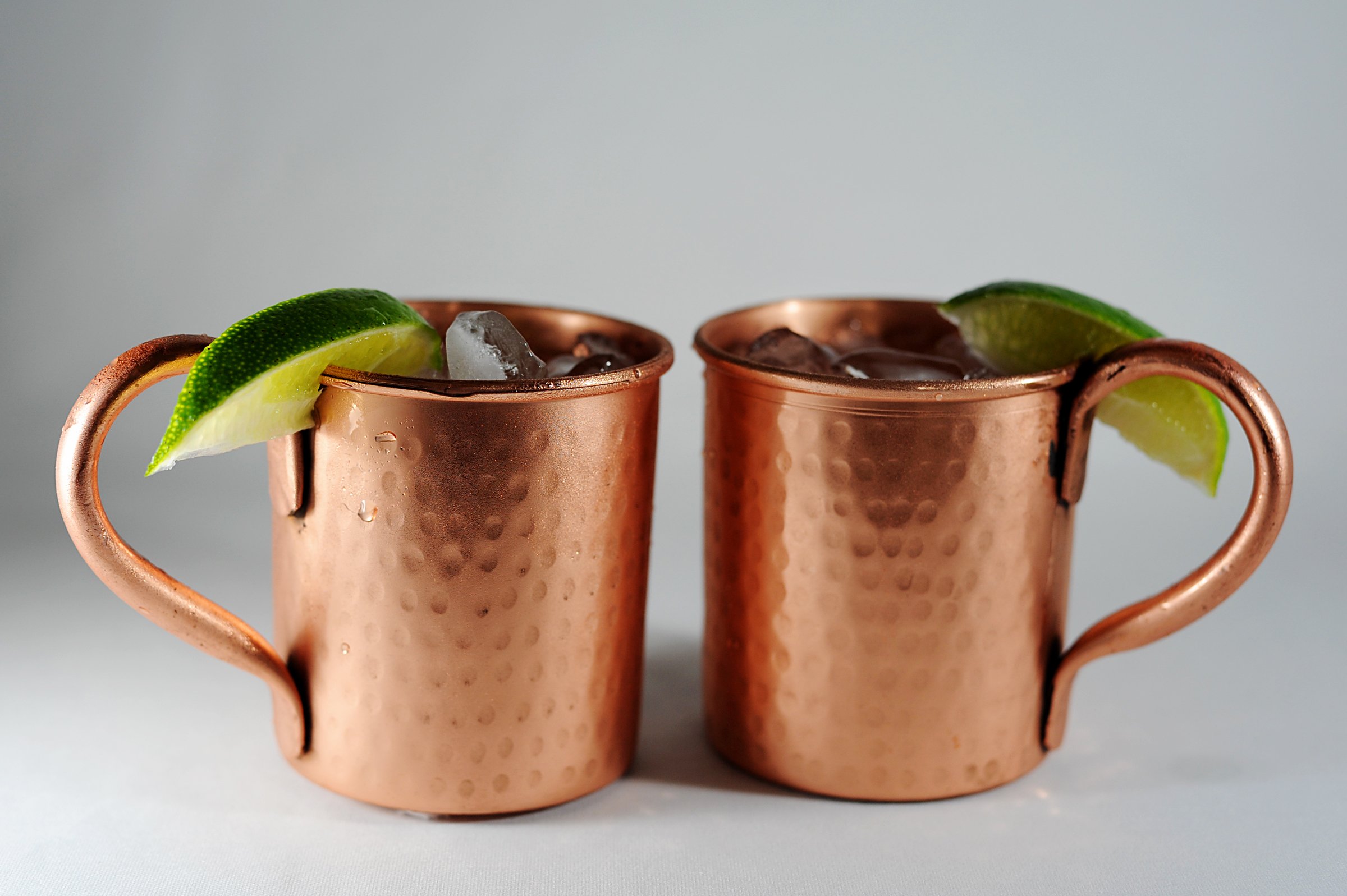 Alchemade 100% Pure Hammered Copper Mug Set - Set of 2 14 Oz Cups For Moscow Mules, Cocktails, Or Your Favorite Beverage - Keeps Drinks Colder, Longer