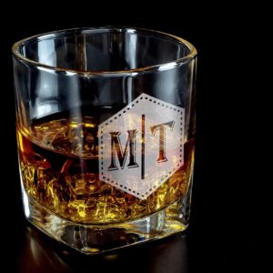 Custom Whiskey Monogram Wreathe Bourbon Rock Glasses Engraved Scotch Glass for Dad Birthday Fathers Day Gift Groomsmen Husband Wedding Gifts for Her