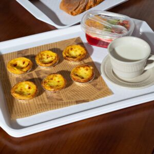 Aebeky 12-Piece White Plastic Fast Food Serving Trays,16.83 by 11.92-Inch