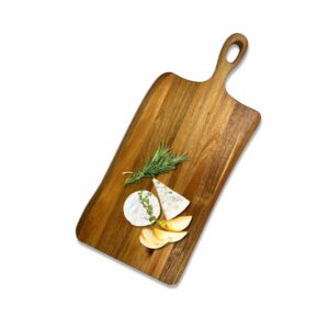 quessento home acacia wood wavy edge cheese and charcuterie serving board with handle, large (20-1/2”l)