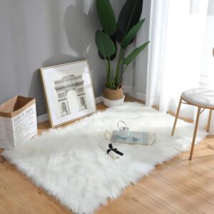 XingMart Sheepskin Faux Fur Rugs Luxury Fluffy Floor Carpet for Bedroom Bedside Living Room Area Rug Baby Nursery Room Decor Rug, Rectangle 3 x 5 ft, White