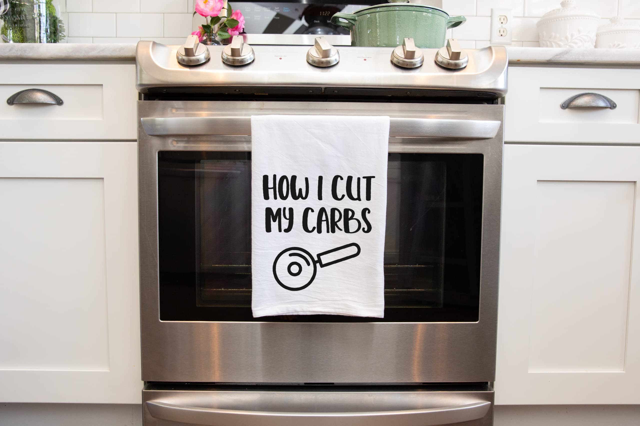 Handmade Funny Kitchen Towel - Funny Kitchen Puns Hand Towel for Pizza Lovers How I Cut My Carbs - 28x28 Inch Perfect for Chef Housewarming Christmas Mother's Day Birthday Gift (How I Cut My Carbs)