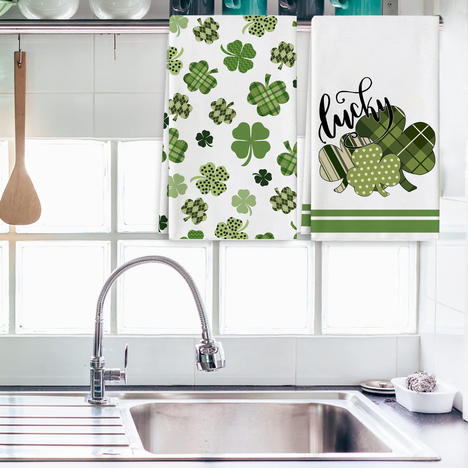 AnyDesign St. Patrick's Day Shamrock Kitchen Towel Green Check Plaids Clover Dish Towel 18 x 28 Inch Lucky Green Hand Drying Tea Towel for Irish Holiday Cooking Baking Cleaning Wipes, Set of 2