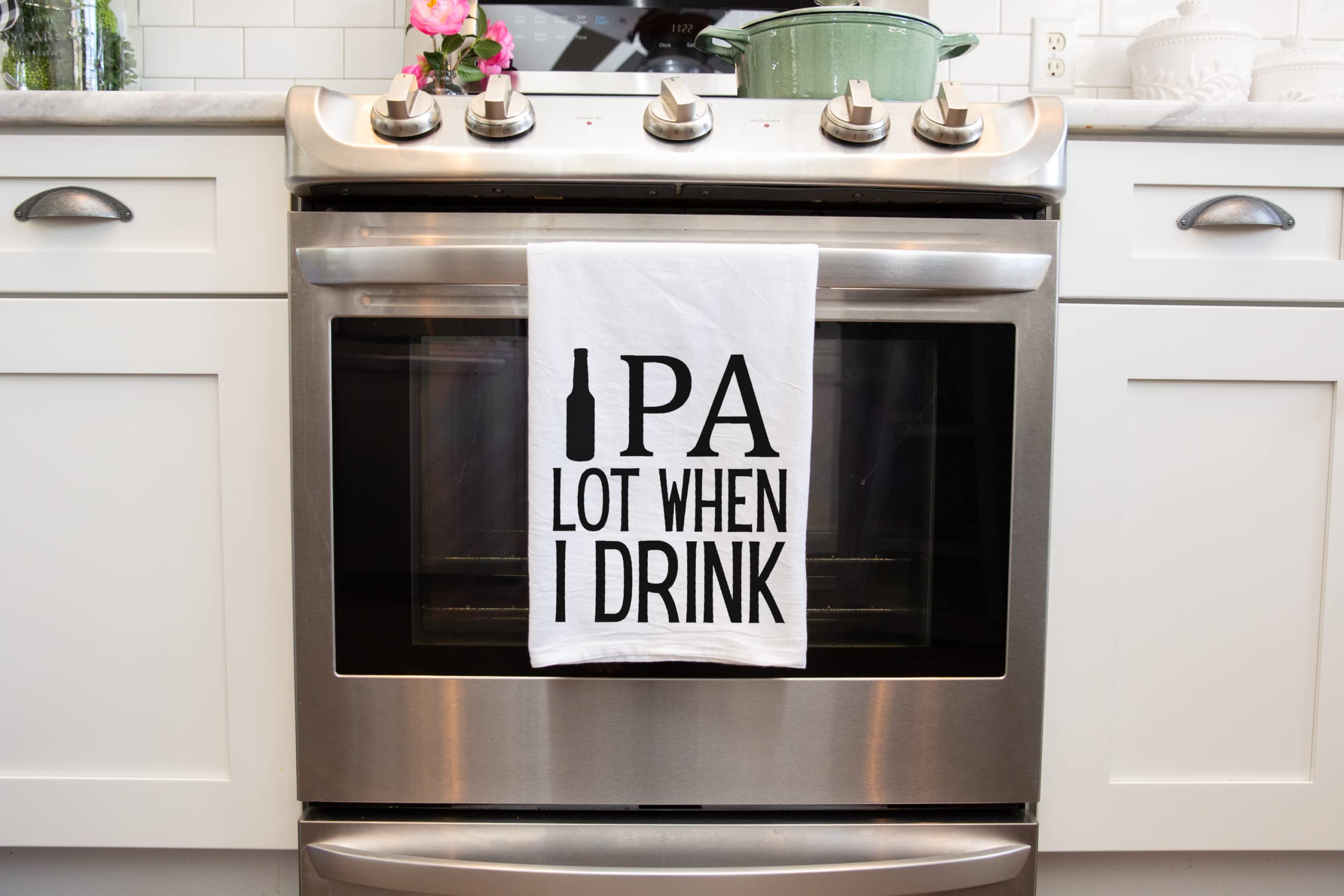 Handmade Funny Kitchen Towel - 100% Cotton Beer Puns Hand Bar Towel for Kitchen - 28x28 Inch Perfect for Hostess Housewarming Christmas Mother’s Day Birthday Gift (IPA Lot When I Drink)