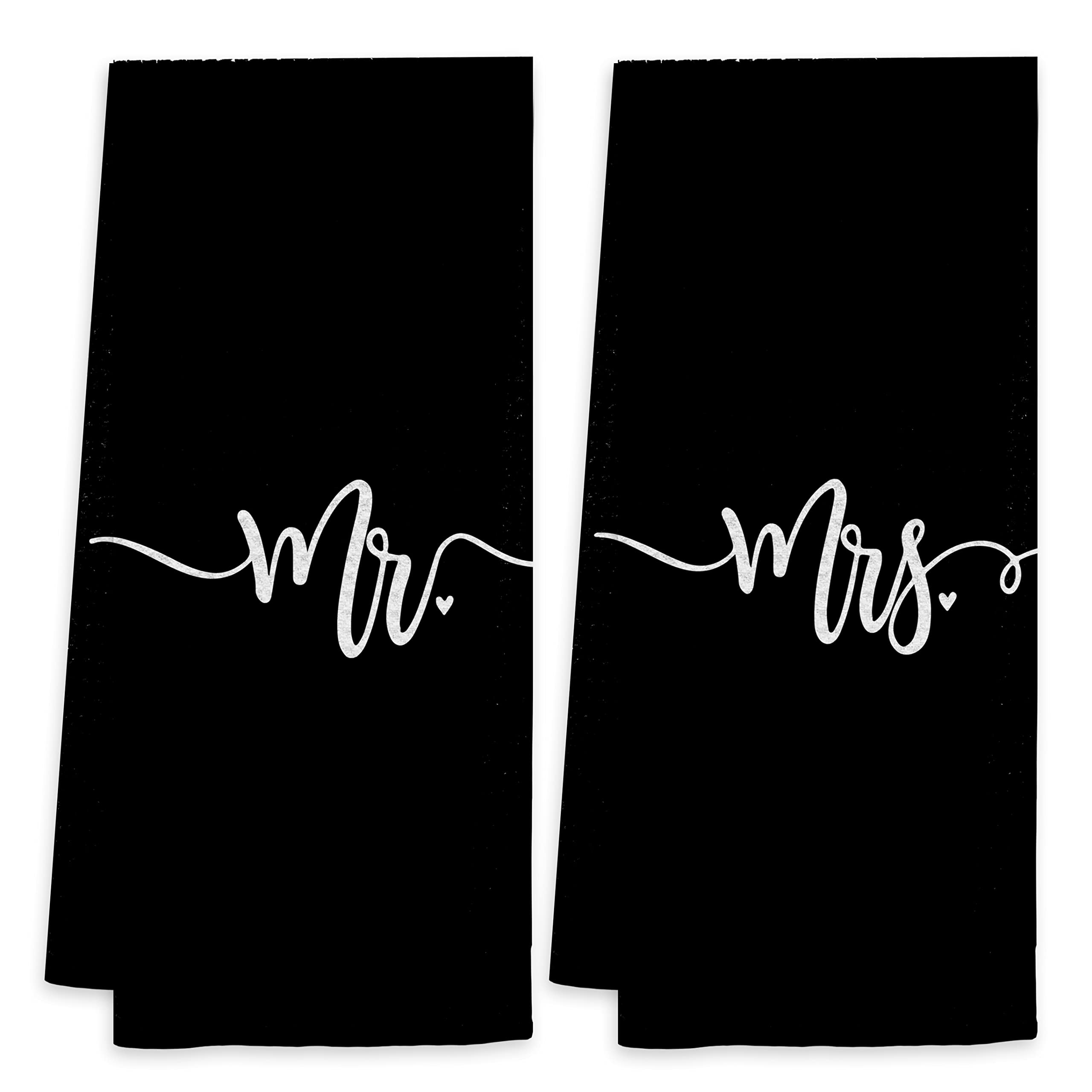 Voatok Mr. & Mrs.Minimalist Black Bath Towel, Couples Gifts Set of 2 Decorative Towels,Gifts for Husband Wife Newlyweds