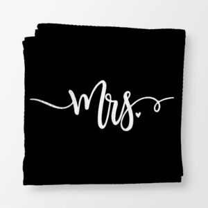 Voatok Mr. & Mrs.Minimalist Black Bath Towel, Couples Gifts Set of 2 Decorative Towels,Gifts for Husband Wife Newlyweds