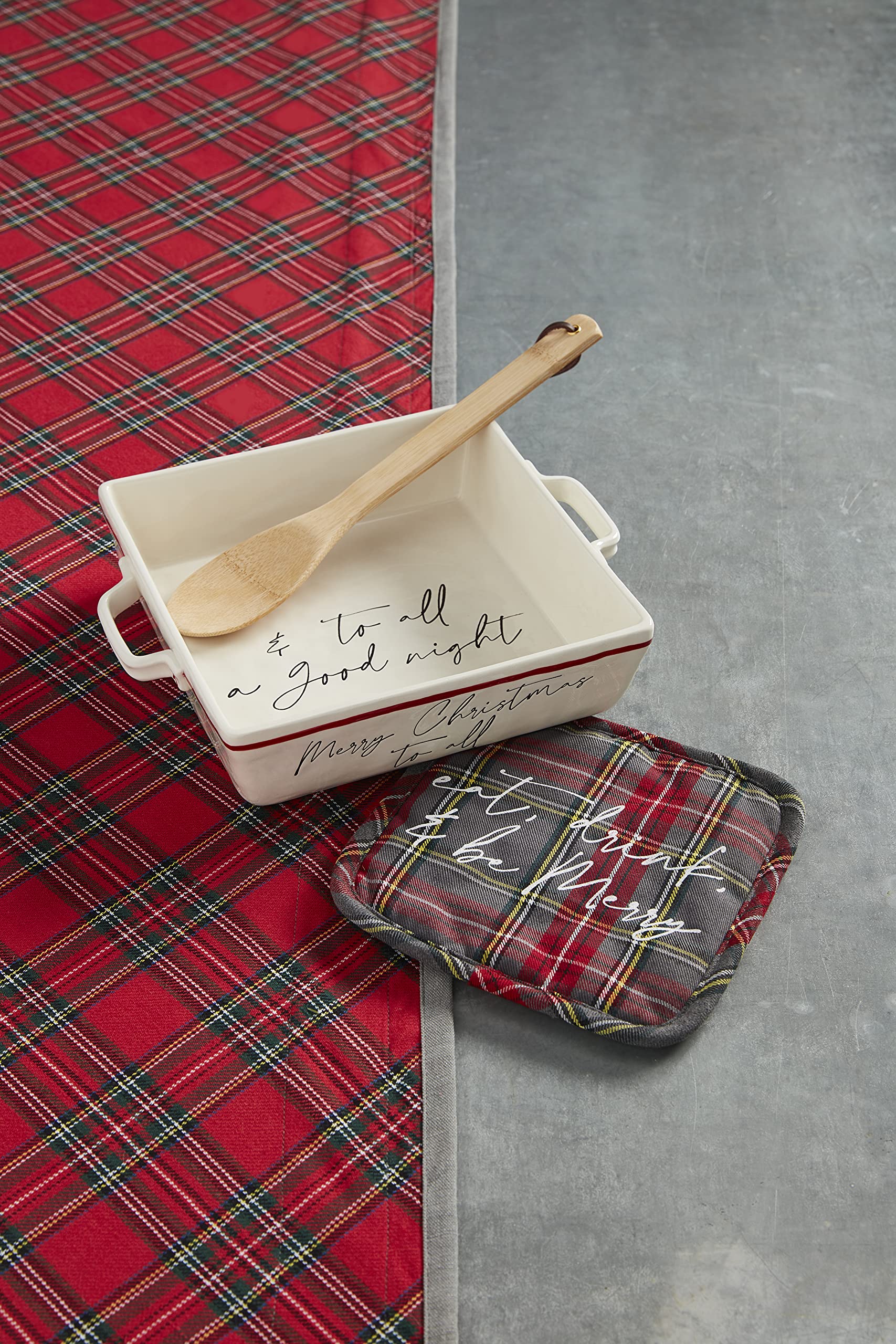 Mud Pie Christmas Baker and Tartan Towel Set, 8.75" x 10.25"