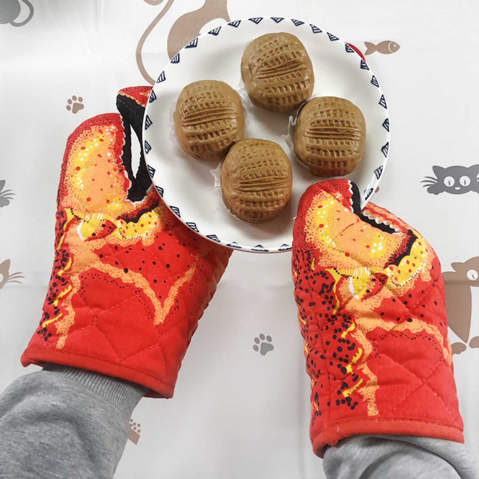 Oven Mitts Heat Resistant Gloves 2 Pack, Crab Tongs Lobster Claw Gloves Fun Kitchen Mittens Cute Oven Mitts High Temp Cotton Baking Gloves Microwave Pizza Toaster BBQ for Women Men