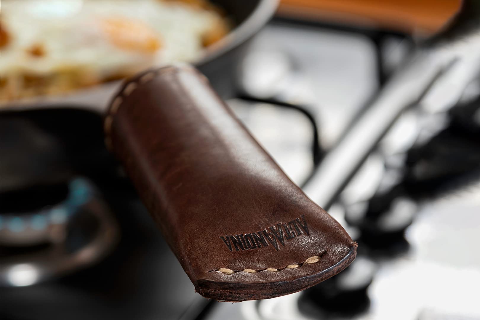 Alta Andina Leather Skillet Handle Cover | Hand Stitched, Vegetable Tanned Leather Hot Handle Holder for Cast Iron Skillets & Cookware (Brown – Café)