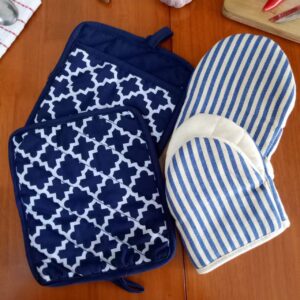 Cotton Oven Mitts and Pot Holder Sets Stripe and Geometric Trellis Pattern 4 Pack Heat Resistant 482°F Cotton Infill Breathable Fabric for Kitchen Cooking Baking