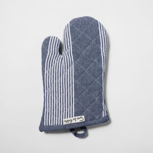 sur la table striped oven mitt, blue