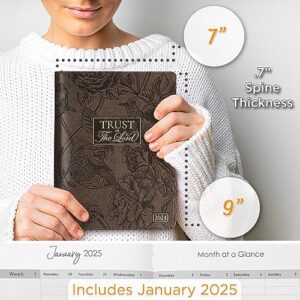 Christian Art Gifts 2024 18 Month Women's Large Vegan Leather Personal Planner Organizer w/Zipper Closure: Trust in the Lord Bible Verse for Daily, Weekly, Monthly Planning, Agenda, Work, Brown Floral