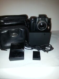 kodak easyshare dx6490 4 mp digital camera with 10xoptical zoom (old model)