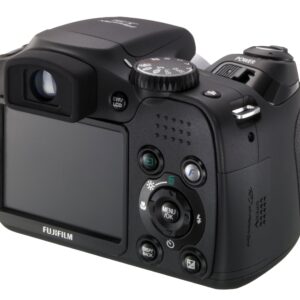 Fujifilm Finepix S700 7.1MP Digital Camera with 10x Optical Zoom