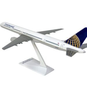 Flight Miniatures Continental (91-10) Boeing 757-300 1:200 Scale - Plastic Snap-Fit Model Airplane - Collectible Replica of Continental Airlines Aircraft Part #ABO-75730H-003