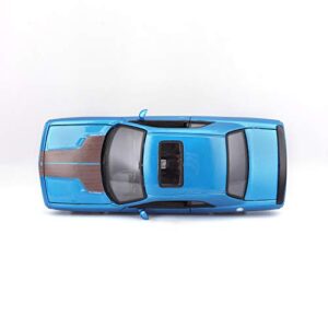 Maisto 1:24 Scale 2008 Dodge Challenger SRT8 Diecast Vehicle (COLORS VARY) , Blue