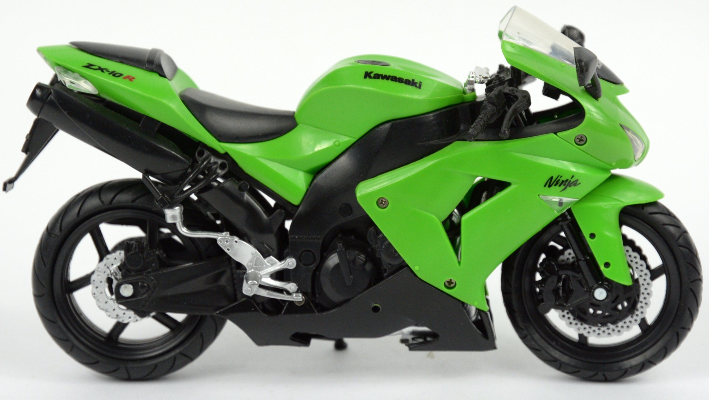 NewRay 1:12 Motorcycle 2006 Kawasaki Zx-10R- Sport Bike