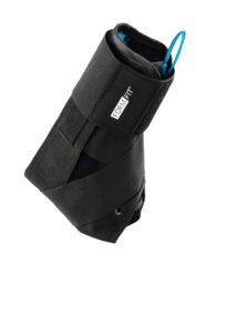 ossur formfit ankle brace with speedlace & figure 8 straps | single pull closure & removable semi-rigid stays | ankle immobilization post injury or prophylactic use | durable material | (medium)