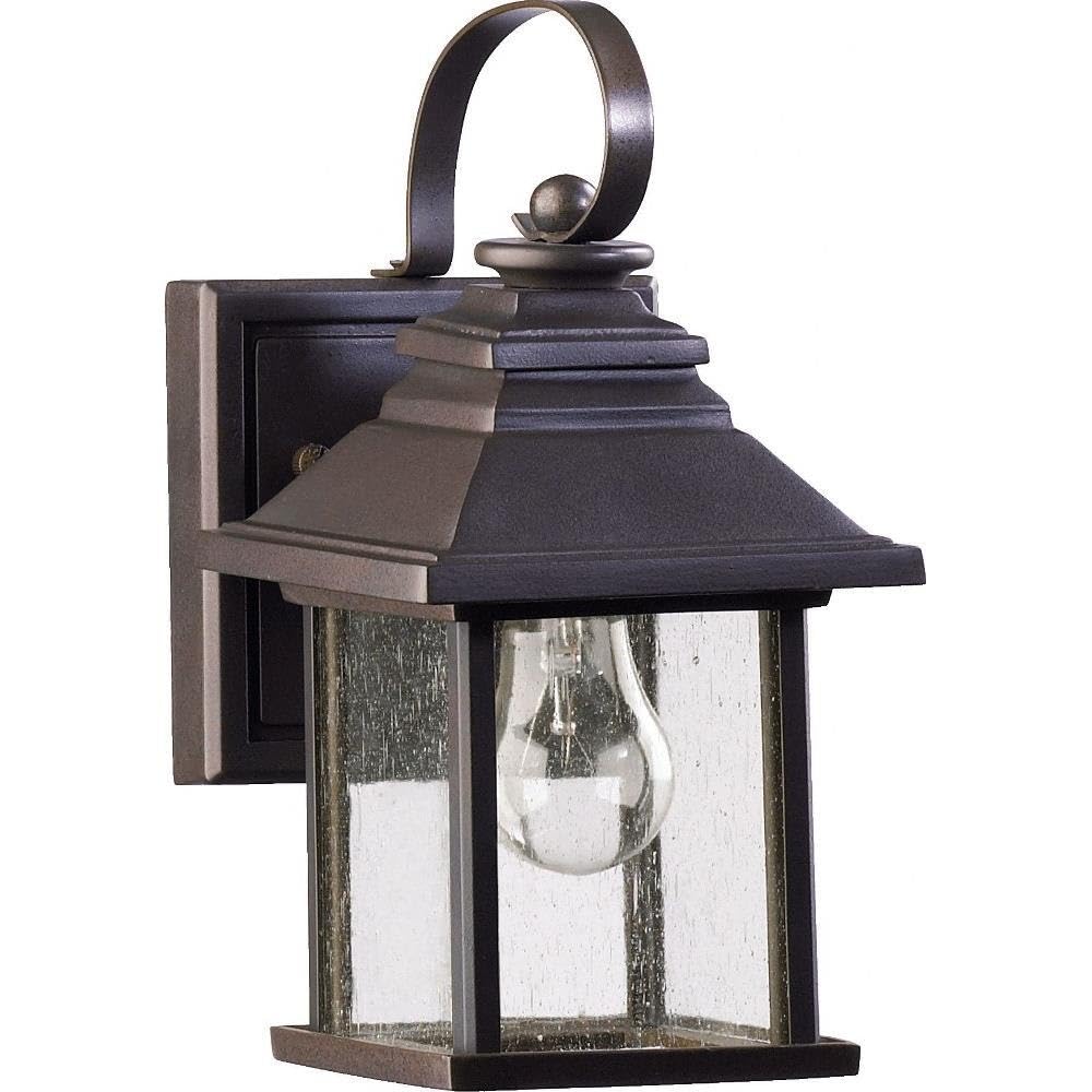 Quorum 7940-5-86 Traditional One Light Wall Mount from Pearson Collection in Bronze/Dark Finish,