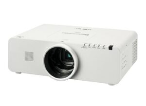 5,000 lumens, lcd, xga resolution