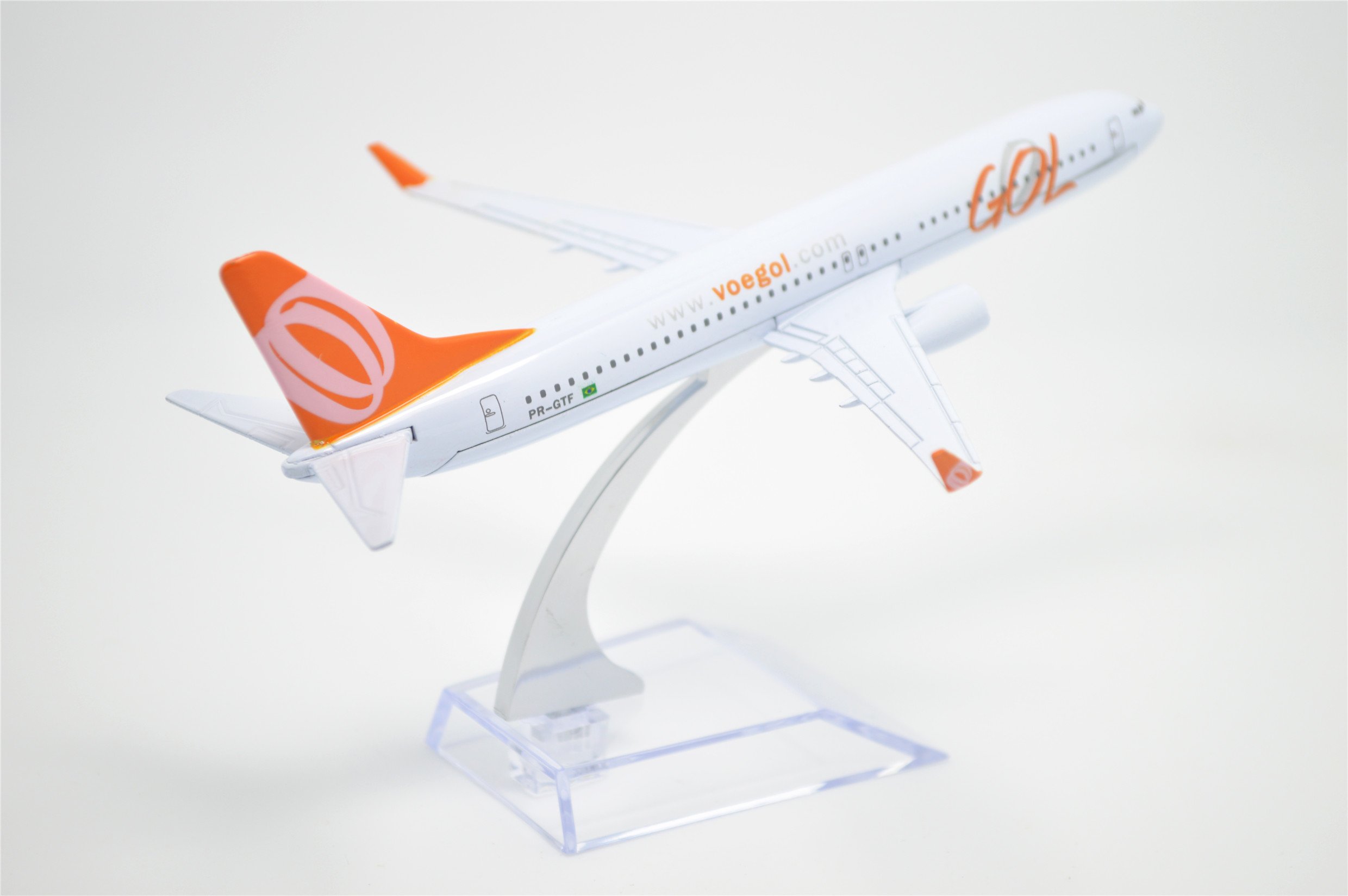 TANG DYNASTY(TM) 1:400 16cm B737-800 GOL Airlines Metal Airplane Model Plane Toy Plane Model