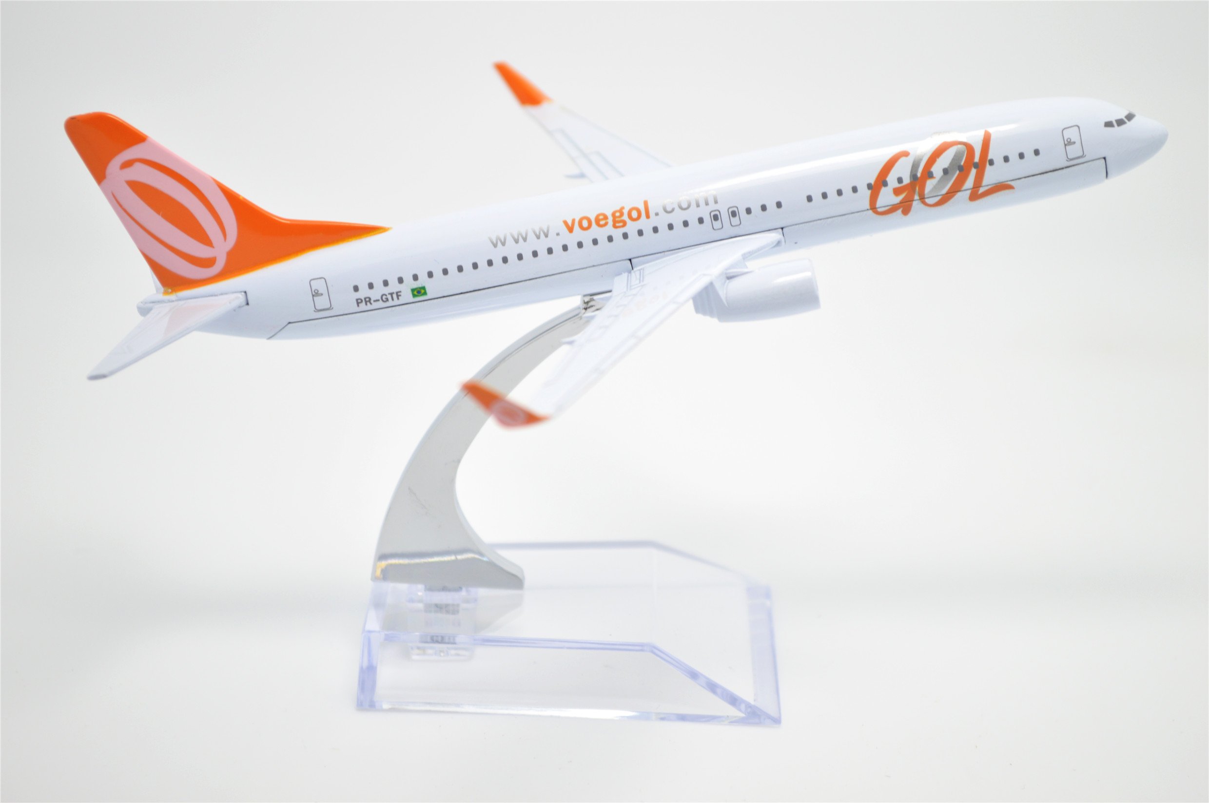 TANG DYNASTY(TM) 1:400 16cm B737-800 GOL Airlines Metal Airplane Model Plane Toy Plane Model