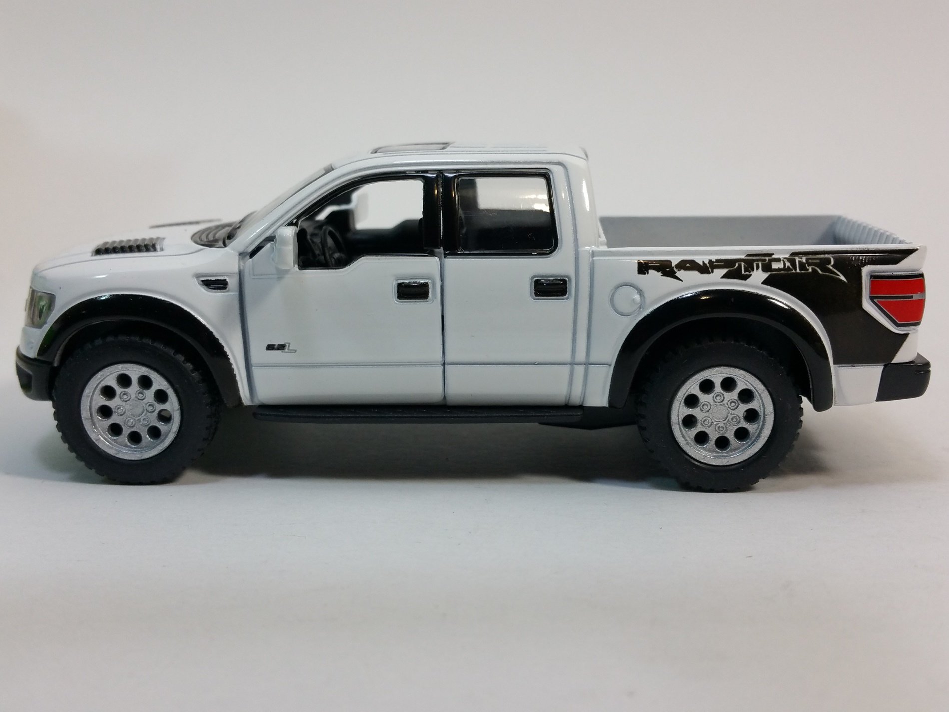 KiNSMART 2013 Ford F-150 SVT Raptor Supercrew White1:46 Scale 5" Die Cast Metal Model Toy