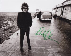 kirkland bob dylan, autograph 8 x 10 photo on glossy photo paper