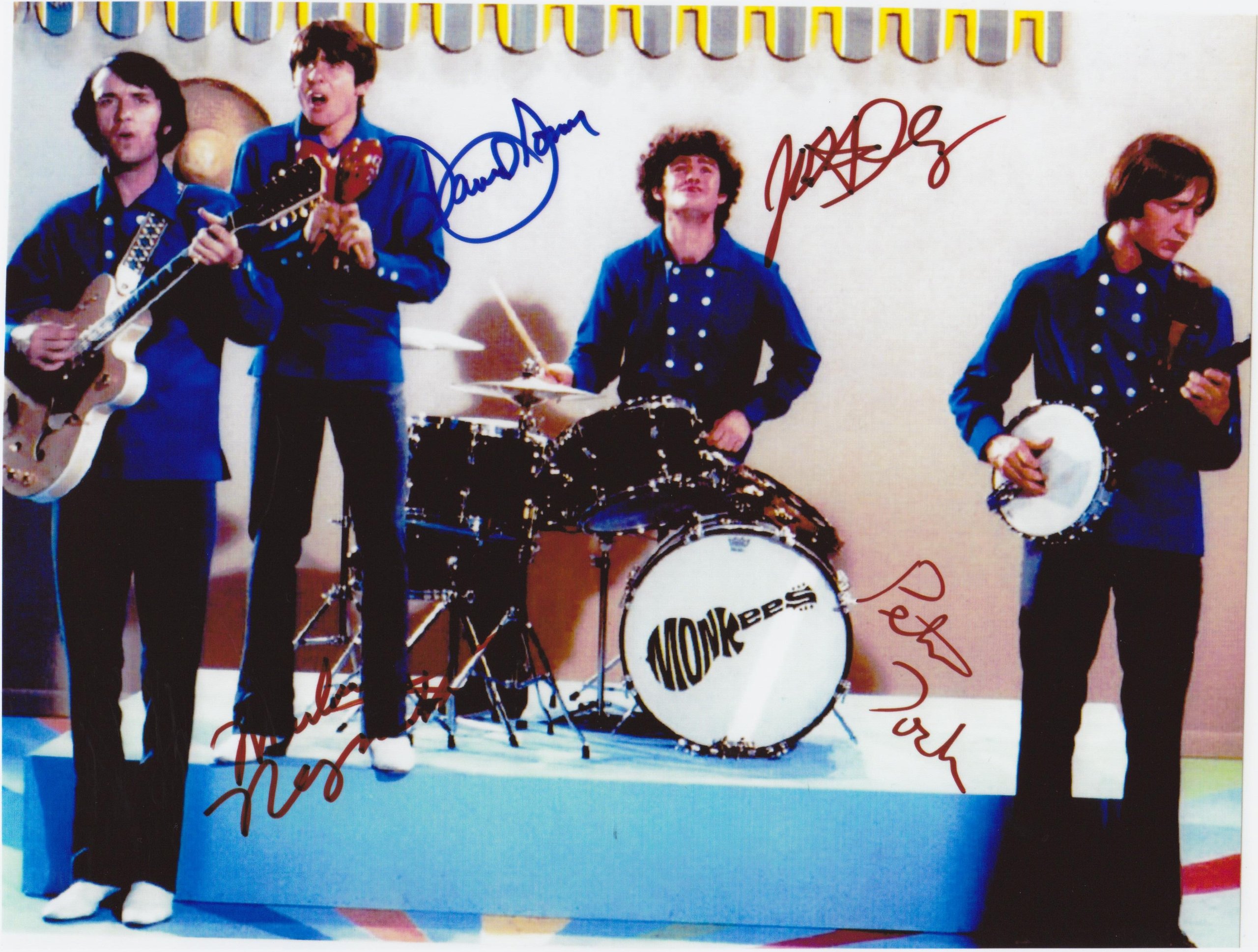 Kirkland Signature The Monkees 8 X 10 Photo Autograph on Glossy Photo Paper