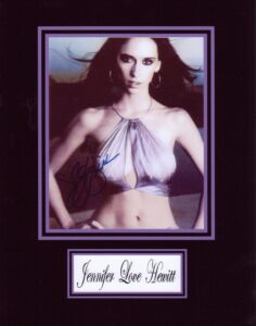 kirkland jennifer love hewitt, 8 x 10 autograph photo on glossy photo paper