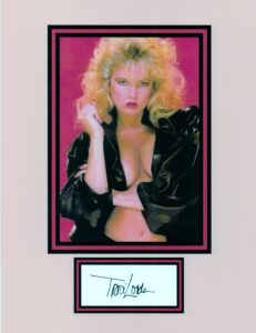 kirkland traci lords 8 x 10 autograph photo on glossy photo paper