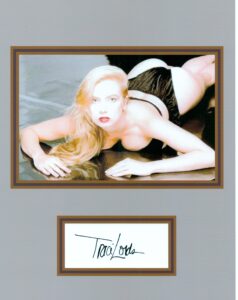 kirkland signature traci lords 8 x 10 autograph photo on glossy photo paper