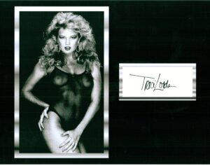 kirkland traci lords 8 x 10 autograph photo on glossy photo paper