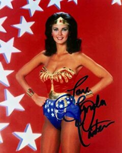 kirkland lynda carter, wonder woman 8 x 10 photo display autograph on glossy photo paper