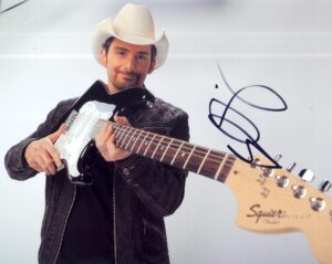 kirkland brad paisley 8 x 10 photo display autograph on glossy photo paper