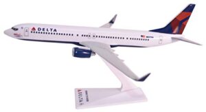 flight miniatures delta 737-900er (07-cur) 1:200 scale - miniature model airplane plastic snap-fit - authentic replica of delta airlines livery - part #abo-73790h-008