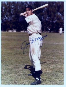 kirkland joe dimaggio 8 x 10 autograph photo on glossy photo paper