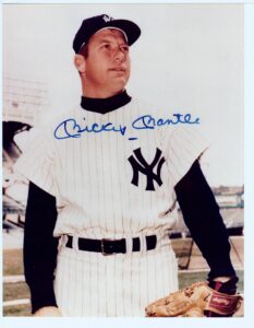 kirkland mickey mantle 8 x 10 autograph photo on glossy photo paper