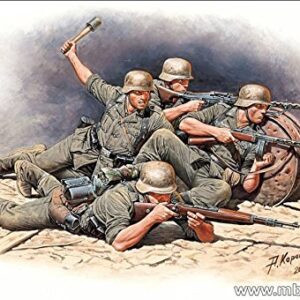 GERMAN INFANTRY, EASTERN FRONT BATTLE SERIES 5 FIGURES 1/35 MASTER BOX 35102