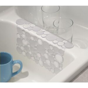 mDesign Decorative Plastic Kitchen Sink Saddle - Divided Sink Protector Mat, Place Over Middle Section - Quick Draining, Fun Bubble Design - Clear