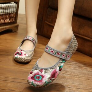 Lazutom Vintage Chinese Style Women Embroidered Shoes Mary Jane Flat Casual Ladies Mary Jane Qipao Dress Shoes (EU 39, Grey)