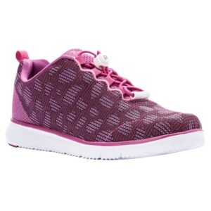 Propet Women's TravelFit Shoe, Berry, 6.5 Narrow US