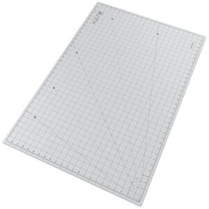 Arteza 24"x36" Cutting Mat with Grid & Non Slip Surface, Self Healing Cutting Mat for Fabric, Paper, Vinyl, Plastic, Craft Supplies for Quilting, Sewing, Scrapbooking