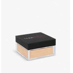 Exclusive New HUDA BEAUTY Easy Bake Loose Powder (3 BANANA BREAD)