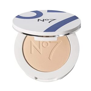 no7 lift & luminate triple action powder - light - pressed makeup setting powder for face - compact setting powder reduces the appearance of fine lines & enhances glow (10g)