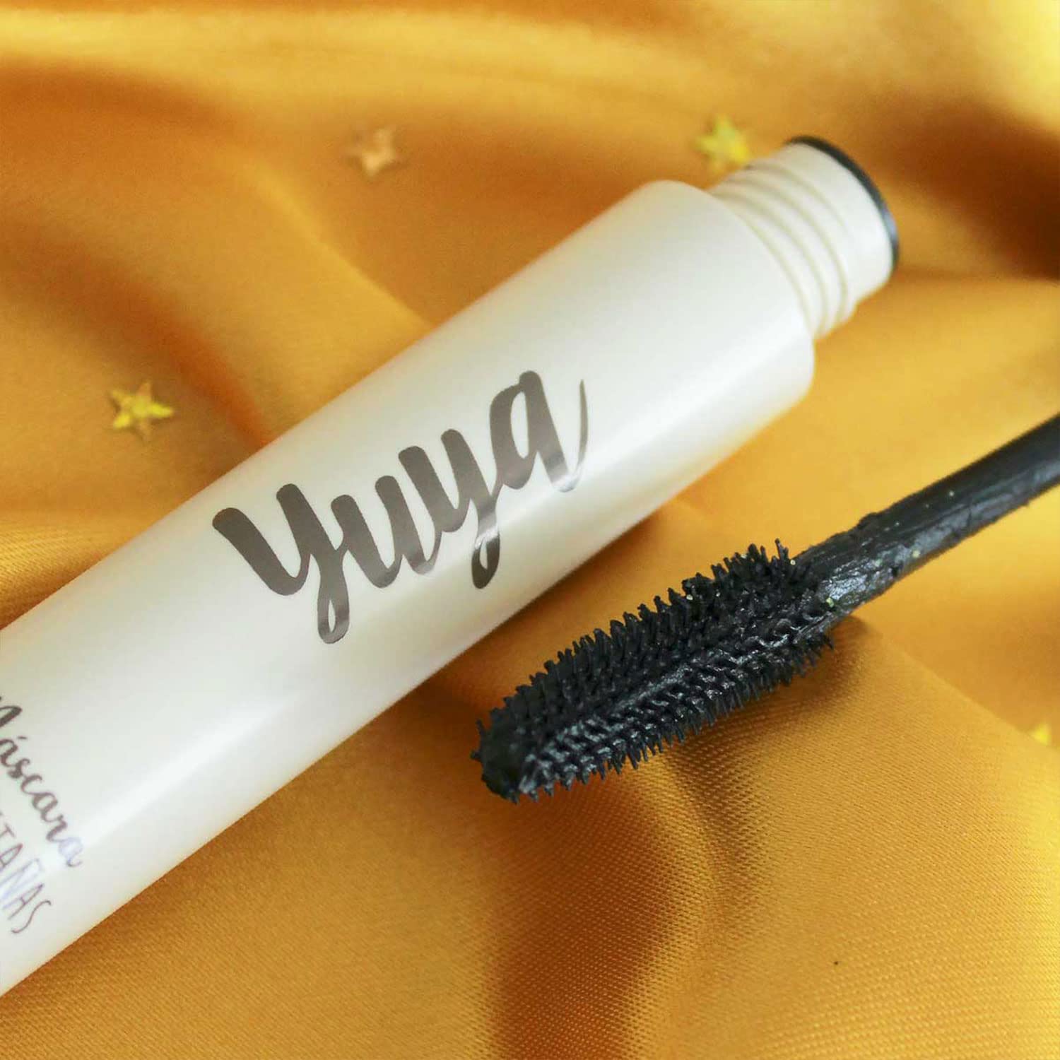 YuYa Cruelty-Free Makeup - Natural Oil Mascara for Long, Voluminous Lashes - Basic Must-Have for Any Makeup Routine!